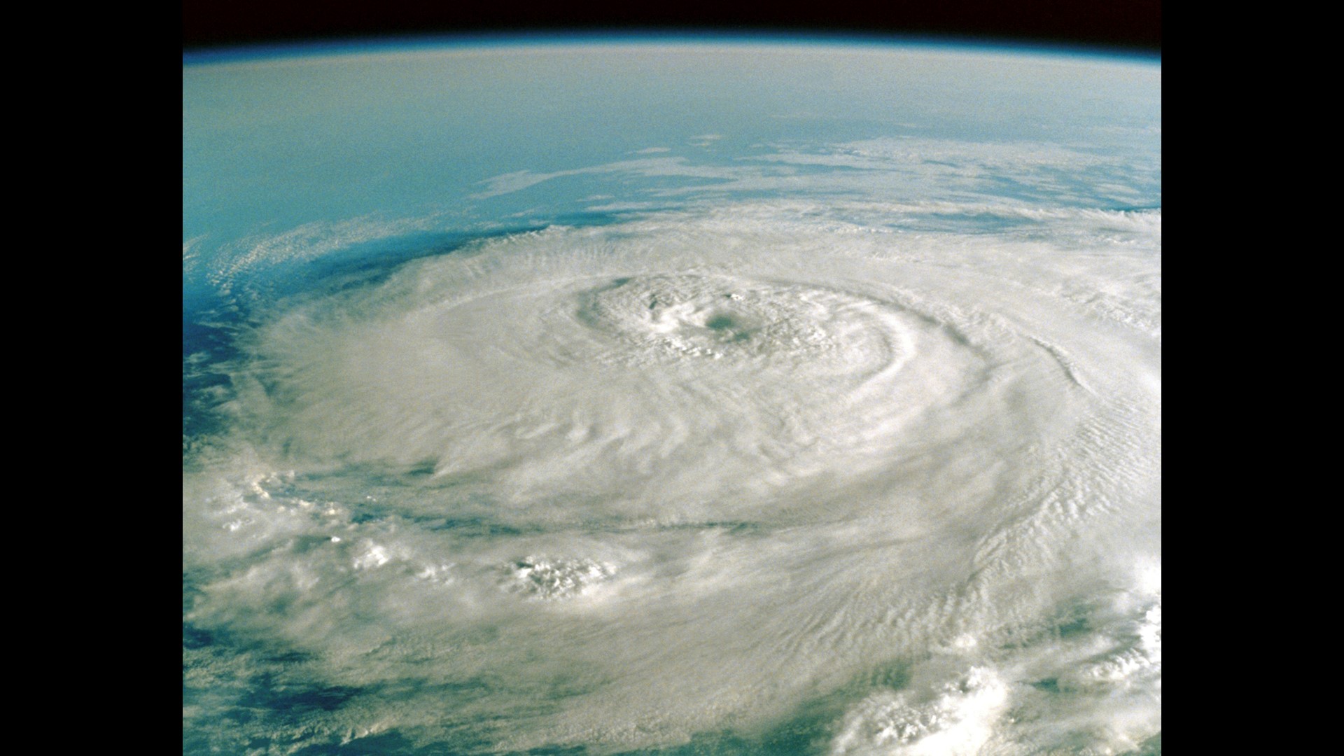 How do hurricanes get their names? | kgw.com